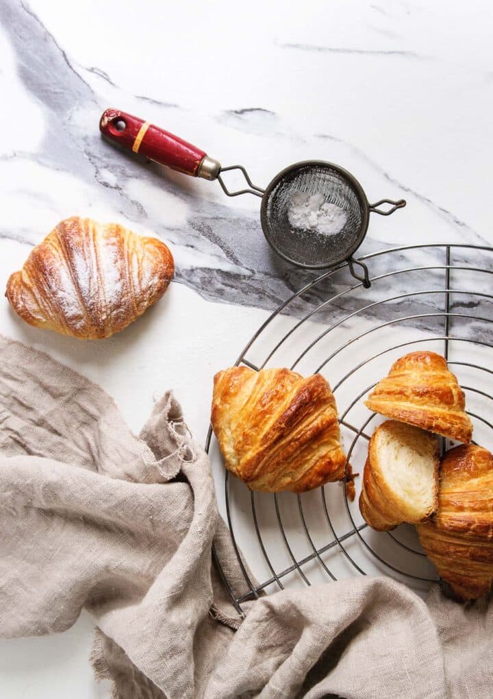 Crescent Rolls vs Croissants: Identify the Differences - The Fork Bite