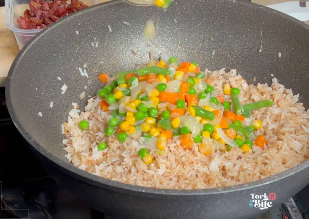 Com Chien | Vietnamese Fried Rice - The Fork Bite